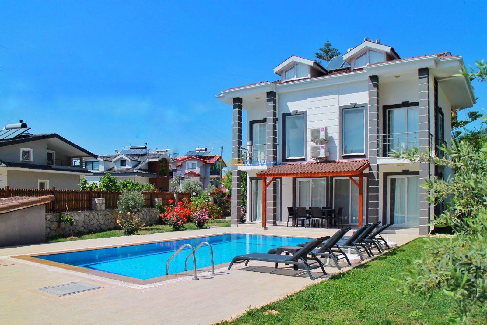 Villa Zez A ; Denize Yakın Villa